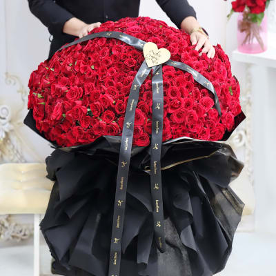 365 Roses of Love: Order Anniversary Flowers Online | Interflora India ...