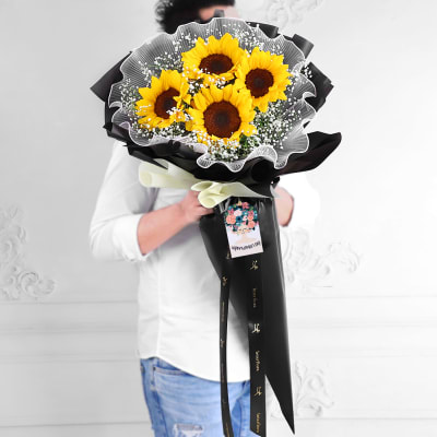 Boss Lady Handtied: Order Women's Day Online | Interflora India