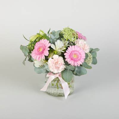 Classic Pink: Order Flowers Online | Interflora India | ID1348044