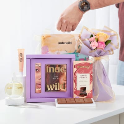 Inde Wild Gift Box And Choco Floral Arrangement: Order Flowers Online ...