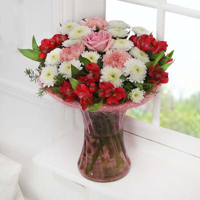 Pink Perfect Gift: Order Birthday Flowers Online | Interflora India