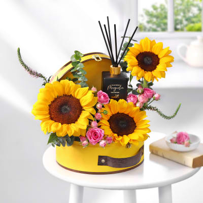 Summer in Bloom: Order Flowers Online | Interflora India