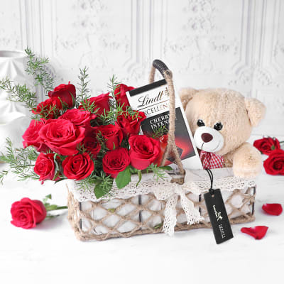 Teddy and Chocolate Gift Hamper: Order Birthday Flowers Online ...