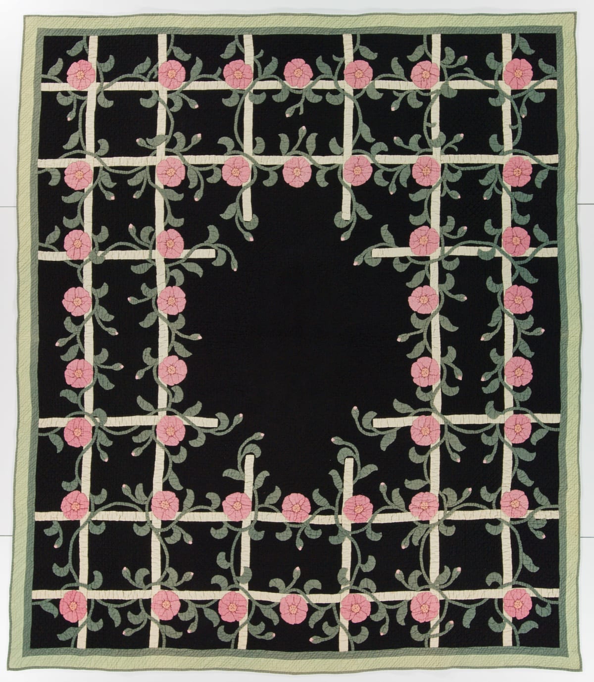 Rose Bower | International Quilt Museum - Lincoln, NE