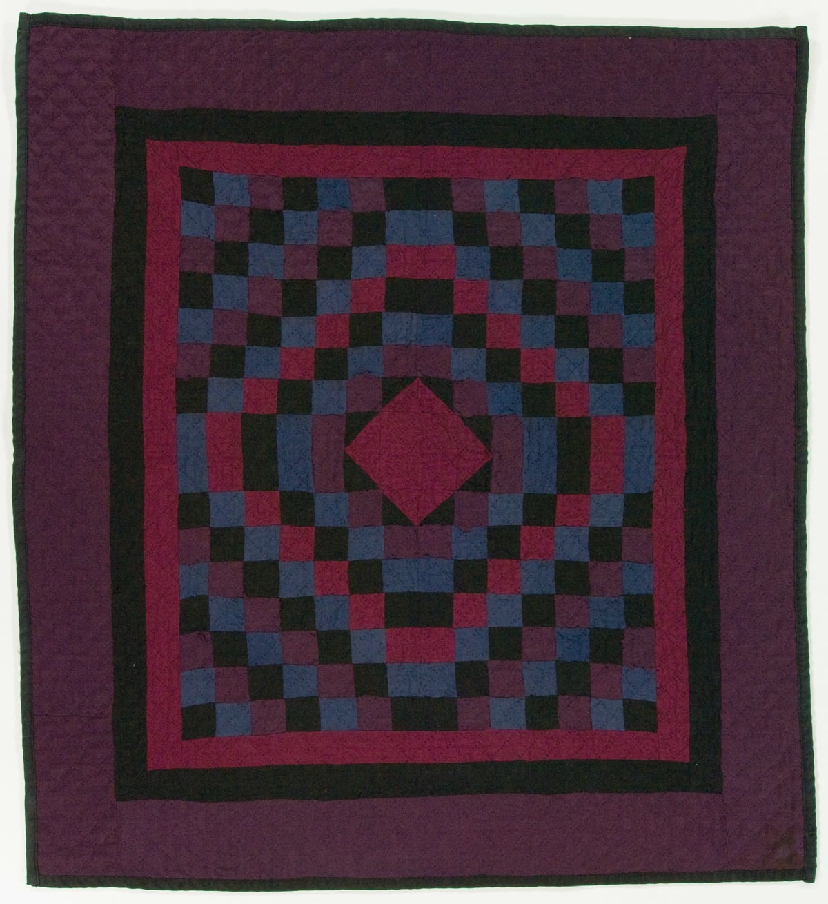 Sunshine and Shadow | International Quilt Museum - Lincoln, NE