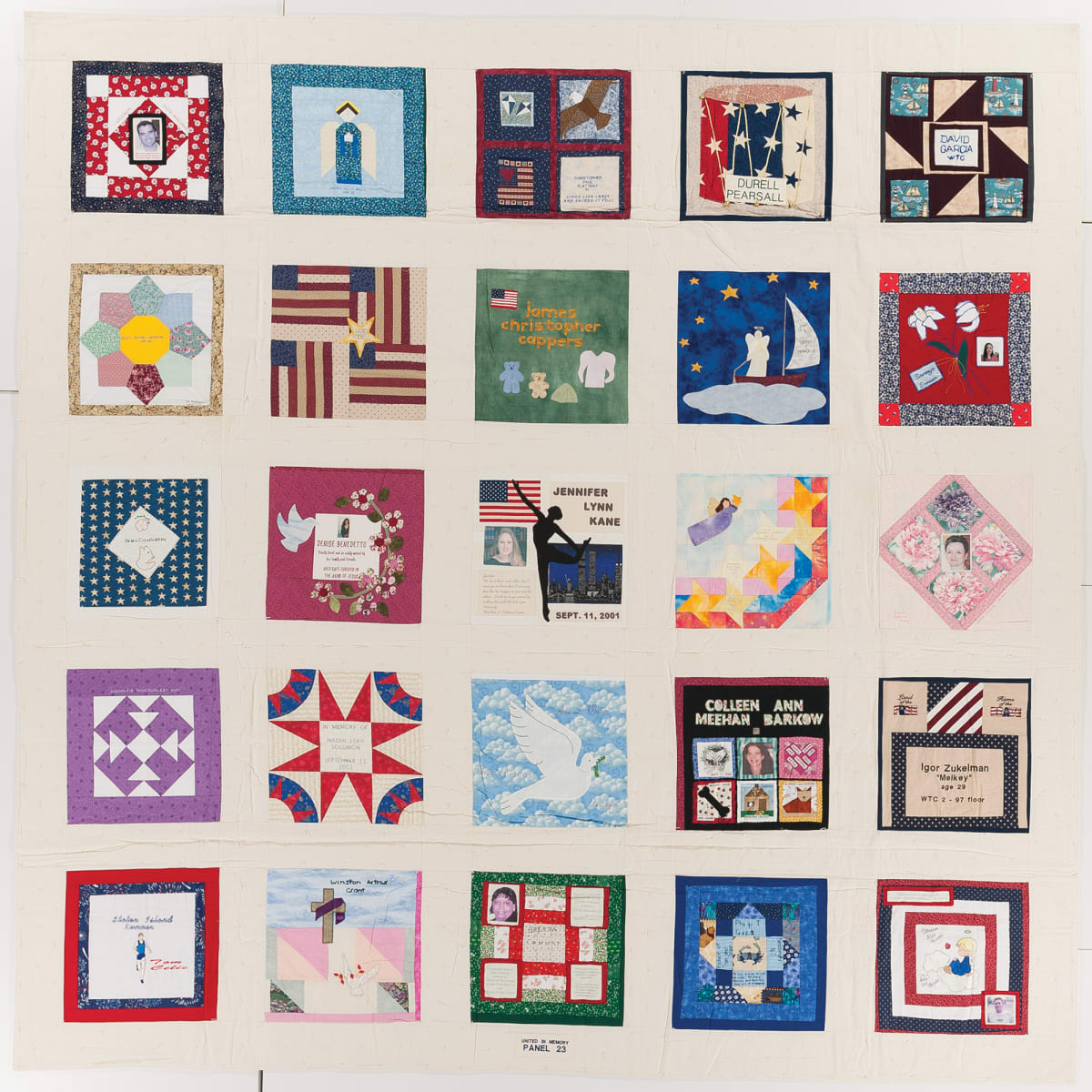United in Memory 9/11 Victims Memorial Quilt | International Quilt ...