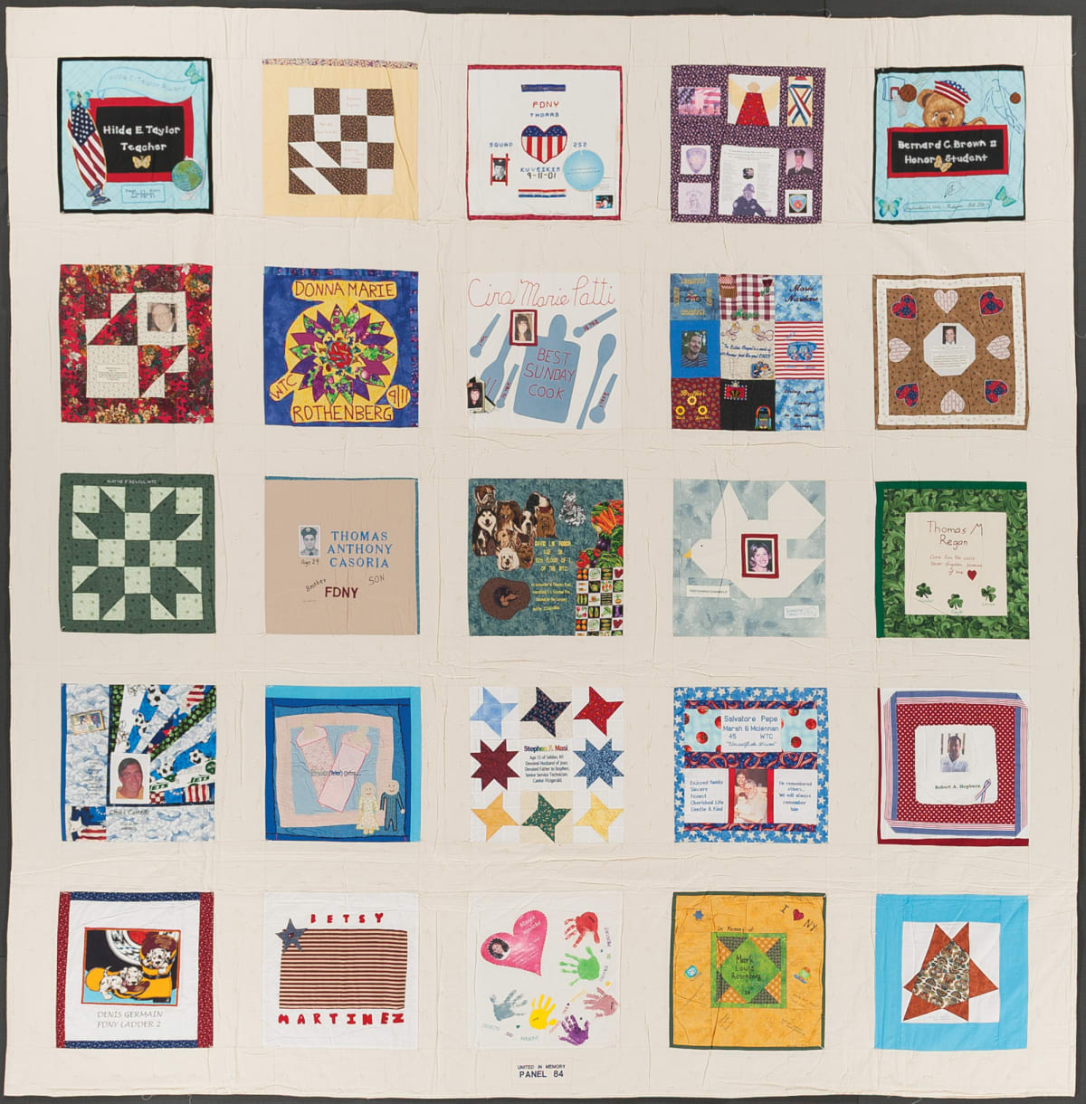 United in Memory 9/11 Victims Memorial Quilt | International Quilt ...
