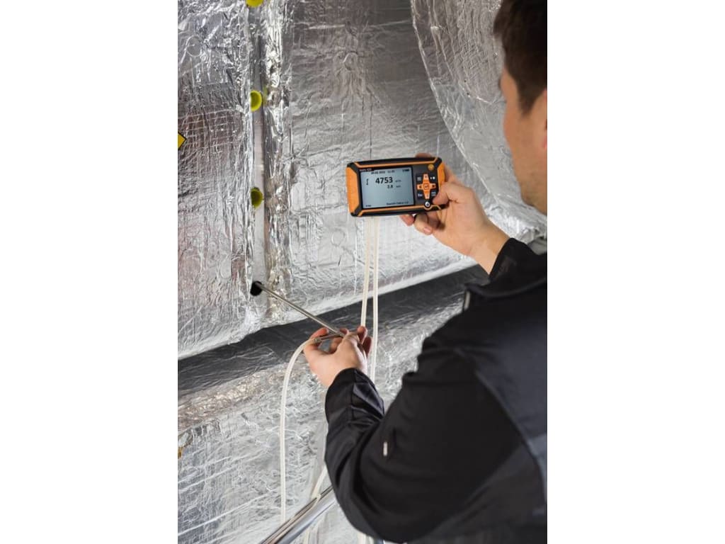 Testo 0560 0420 - Differential Pressure Measuring Instrument | TEquipment