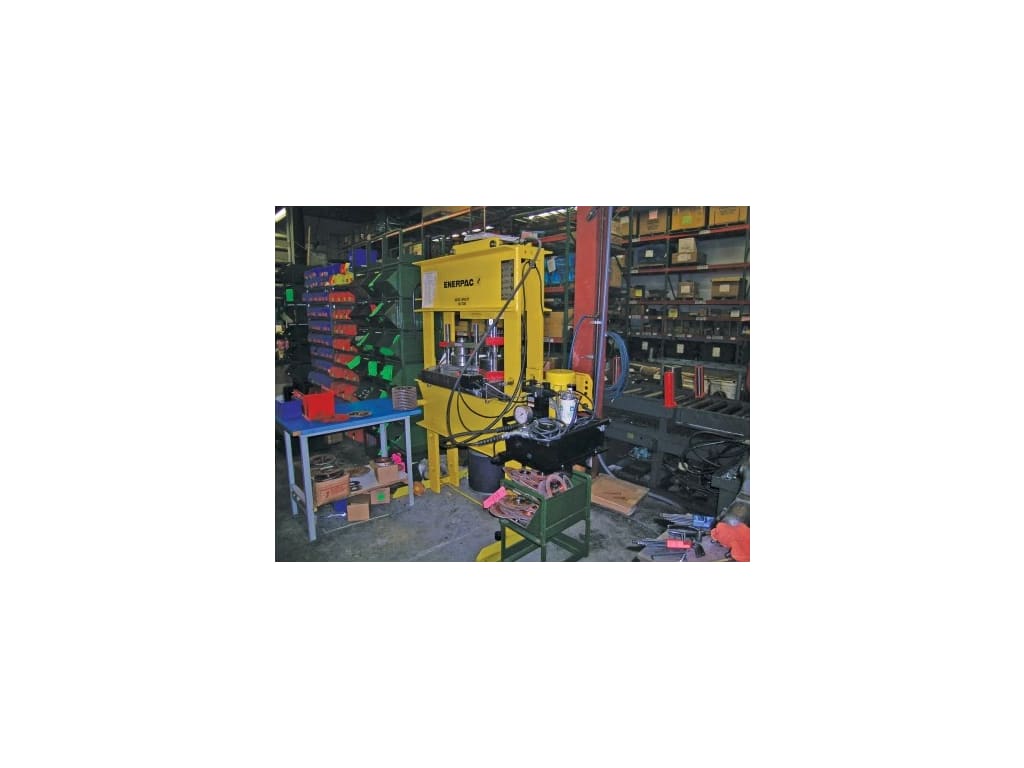 Enerpac GA4 - Gauge Adaptor, 1/2 in. NPTF Gauge Port, 700 bar | TEquipment