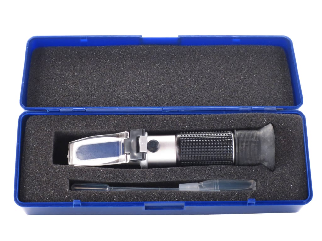 General Tools REF111ATC - 0 to 10 Brix Refractometer with ATC | TEquipment