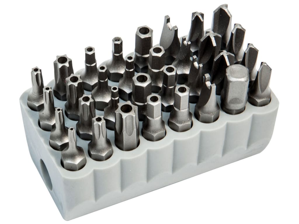 Klein Tools 32525 32-Piece Tamperproof Bit Set | TEquipment