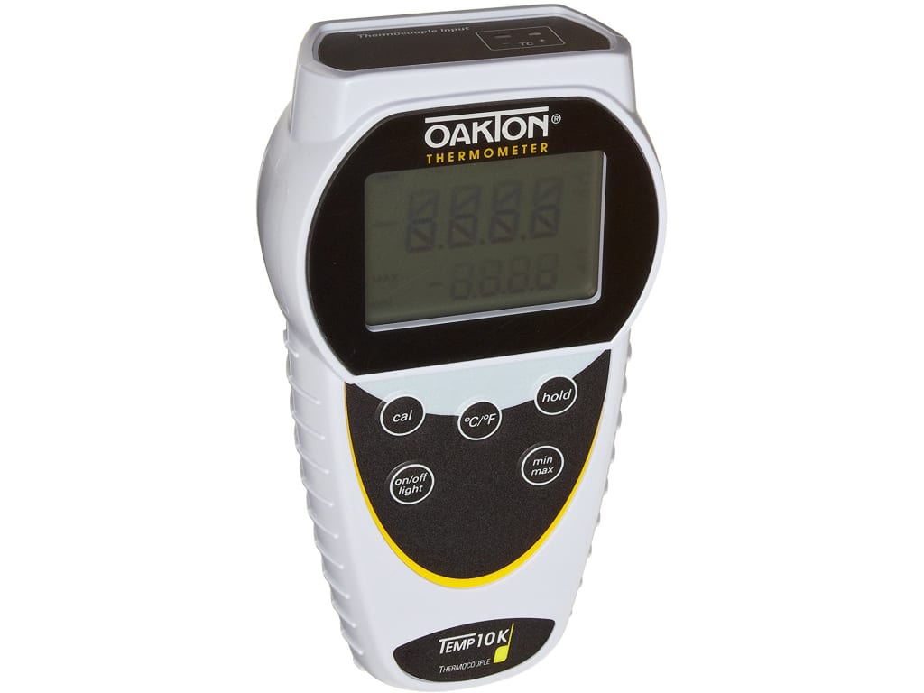 Oakton WD-35427-10 Temp 10K Thermocouple Thermometer | TEquipment