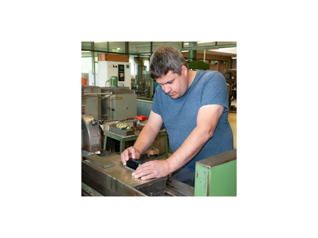 PCE Instruments PCE-RT 2000BT - Material Roughness Tester (Ra, Rq, Rsm ...