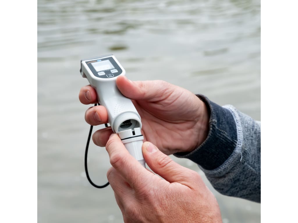 PCE Instruments PCE-PH 30 - Salt Meter (6-1 pH Tester) with ...