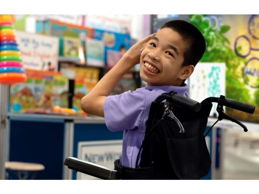 SMARTBOARD RX286 - 86" 4K UHD Interactive LED Display with iQ, 60Hz, RX ...