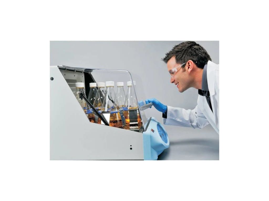 Thermo Scientific SHKE4000-7 - MaxQ 4000 Large Incubated & Refrigerated ...