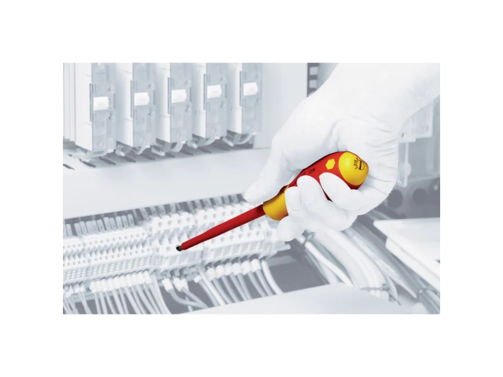 Wiha 28390 - 15 Piece Insulated Slimline Blade Set | TEquipment