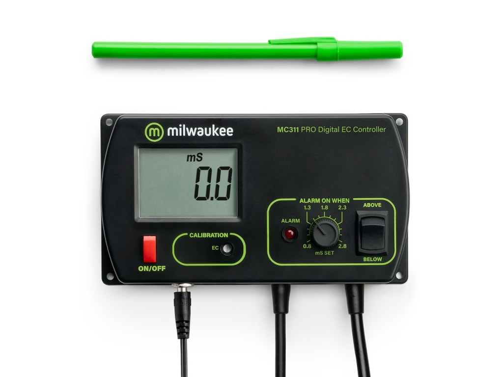 Milwaukee Instruments MC740US - Conductivity (EC) Controller and Pump ...