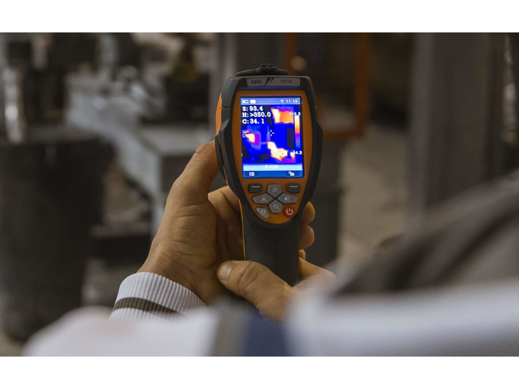 HT Instruments THT46 Compact Thermal Camera with 160X120PXL Resolution ...