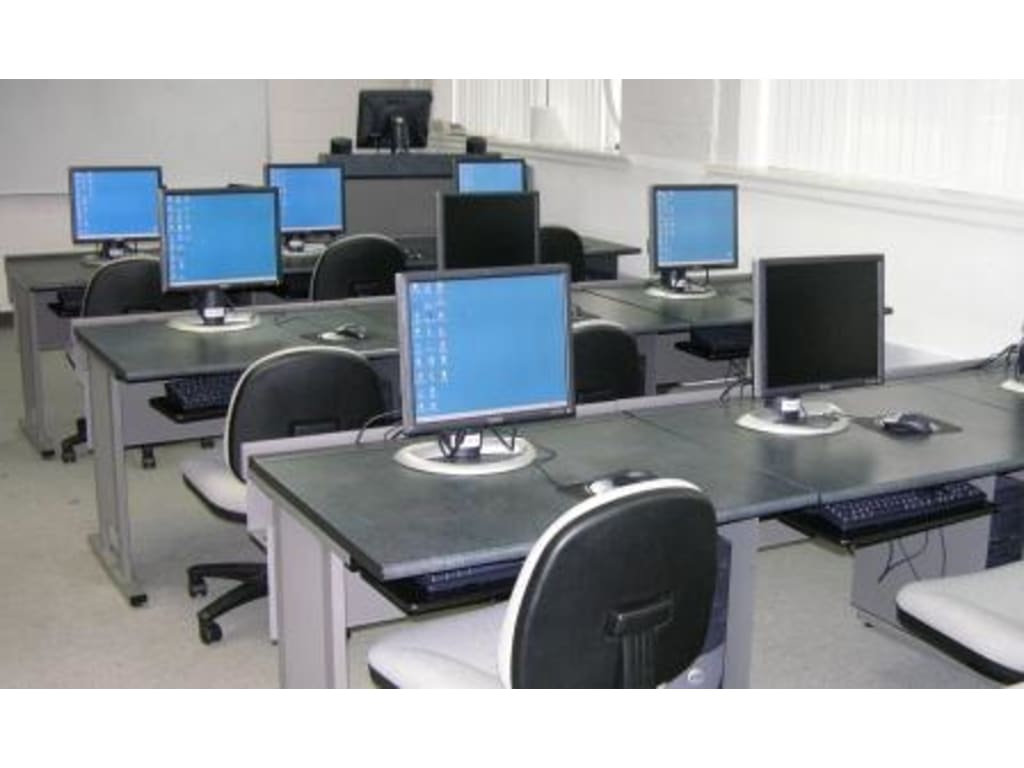 Spectrum Industries 38901KP 36"W x 30"D Evolution Computer Desk - Oak ...