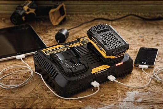 Dewalt DCB102 - Dual Port Charger, 12V MAX/20V MAX/FLEXVOLT, 2 USB ...