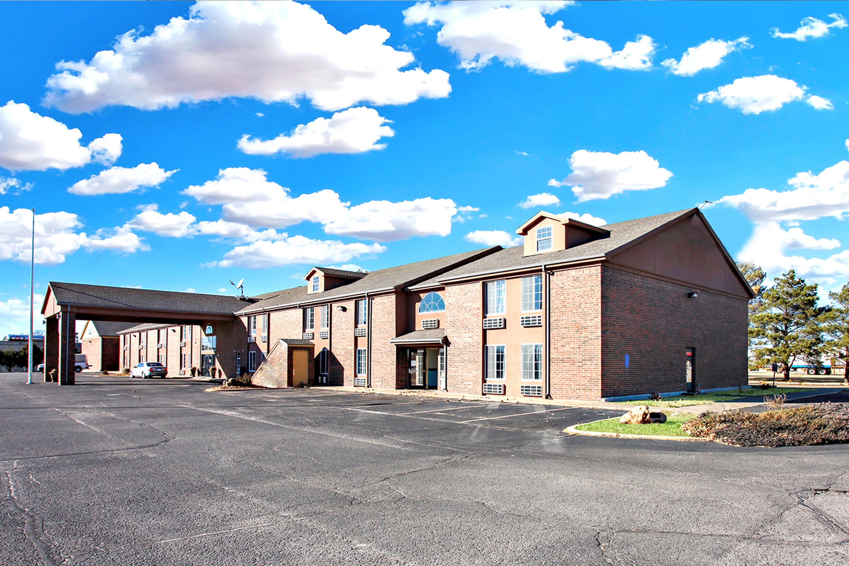 Coratel Inn and Suites By Jasper Newton - Jasper Rooms