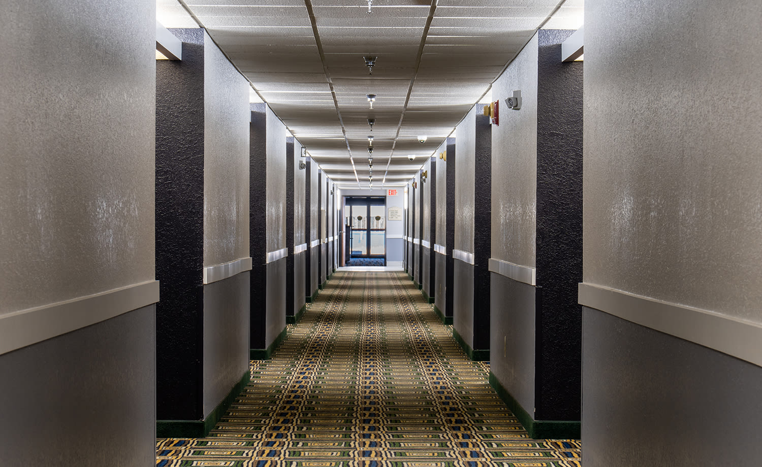 Blue Way Inn & Suites Eagan - Jasper Rooms