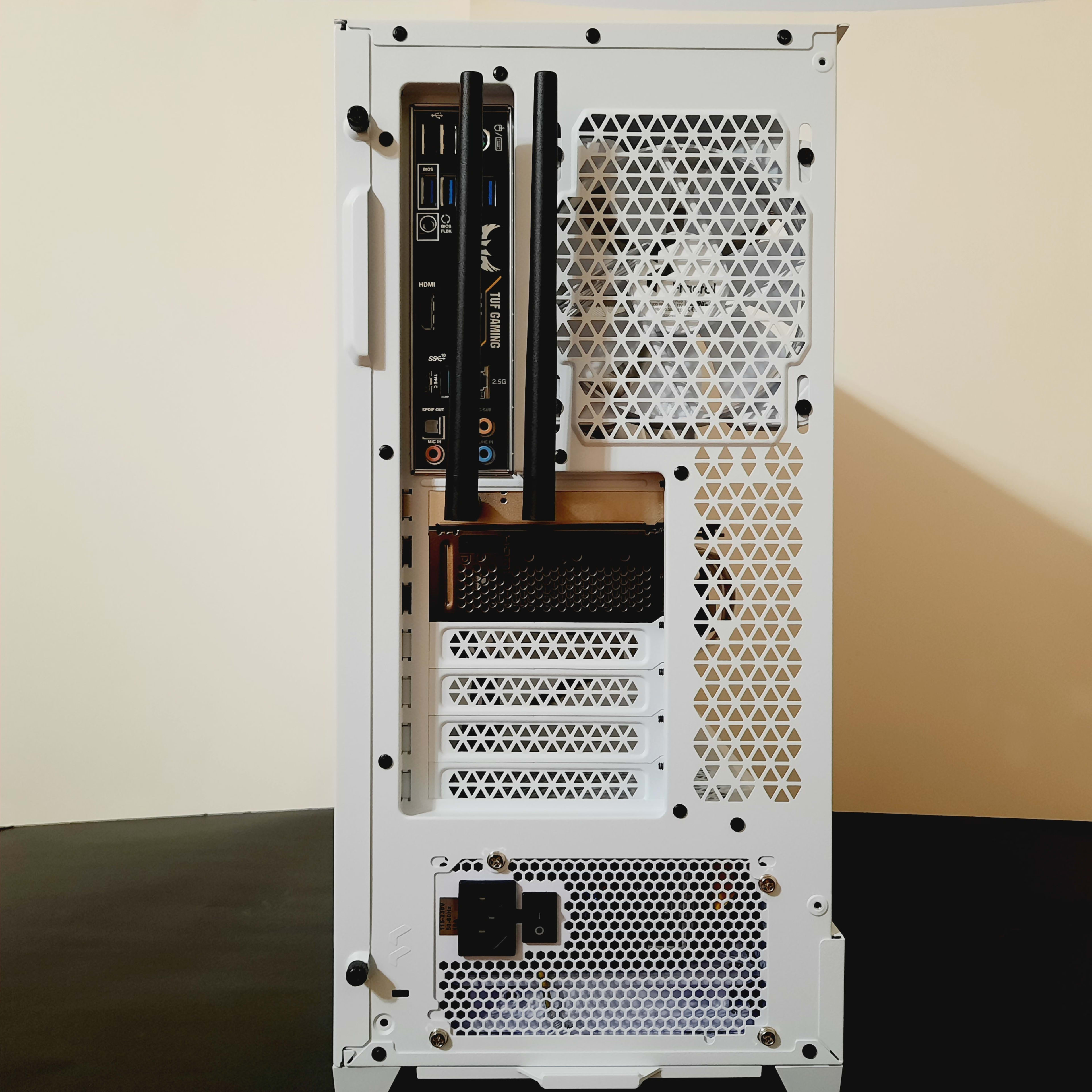 ❄️Liquid Cooled White Gaming PC 1440p - Ryzen 5 5600 ❄️Liquid Cooled White Gaming PC 1440p - Ryzen 5 5600