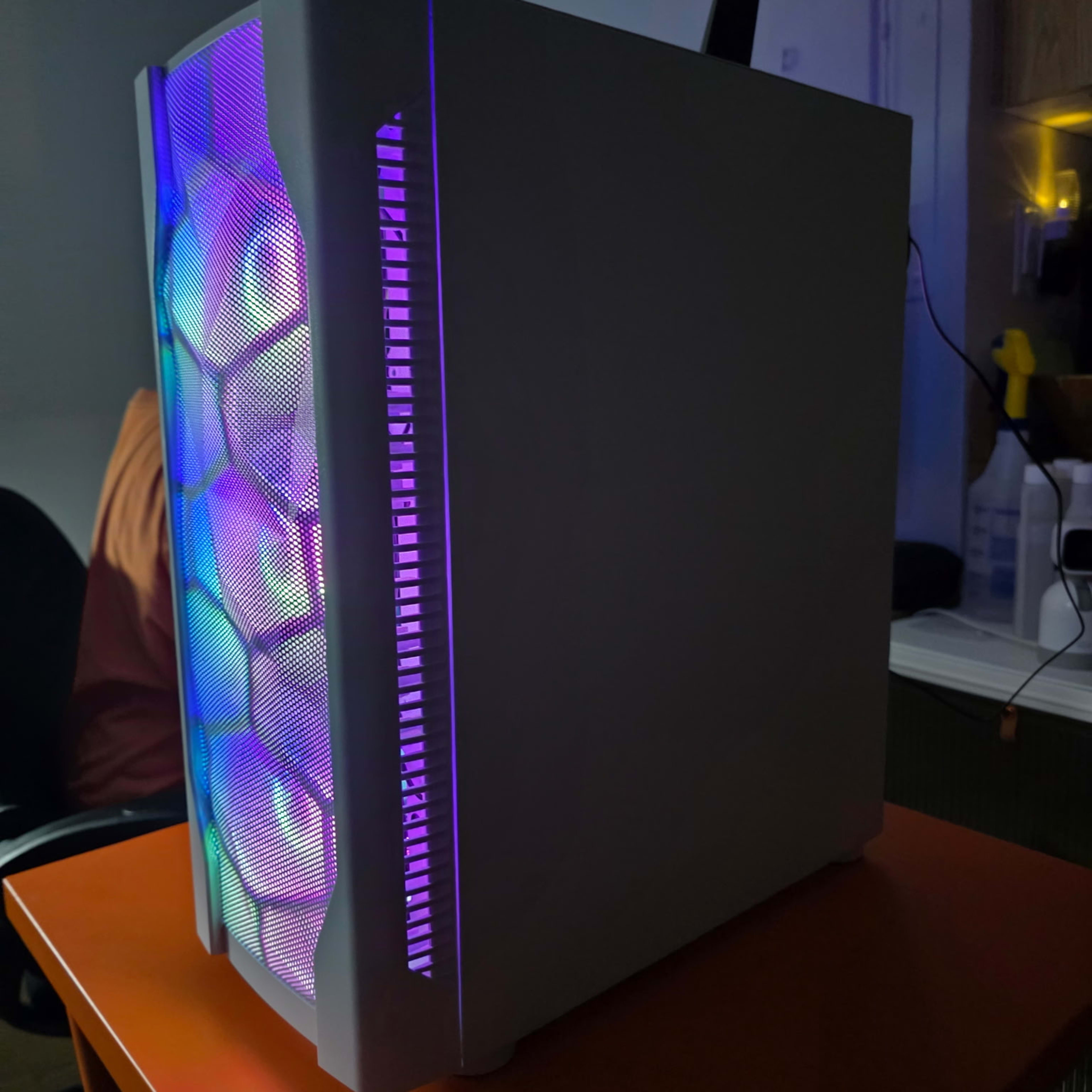 Gaming PC - Ryzen 7 2700X, RTX 2060, 1TB SSD, 2TB HDD, 16GB Gaming PC - Ryzen 7 2700X, RTX 2060, 1TB SSD, 2TB HDD, 16GB