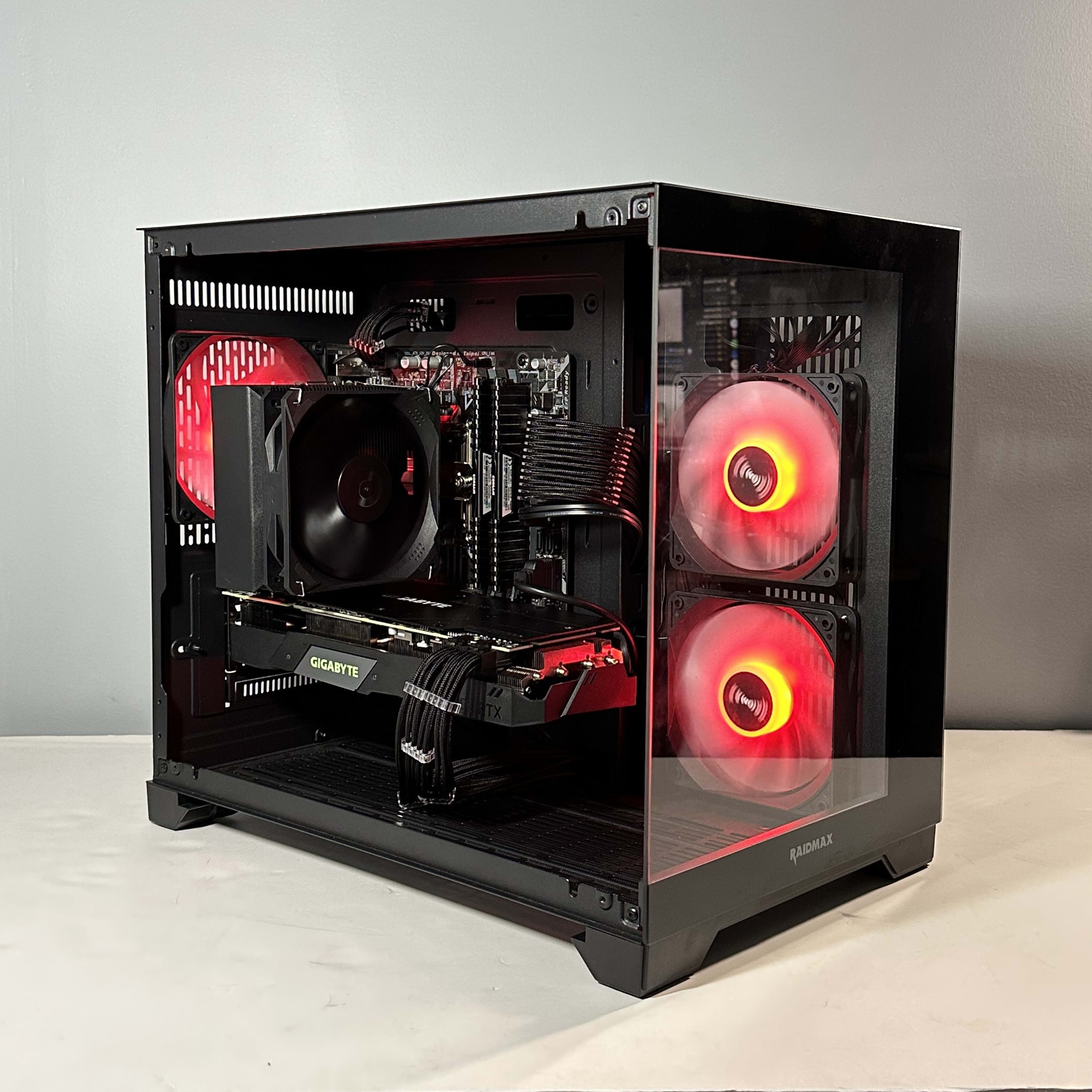 RTX 2070 Super | Intel i5 9400F | 16GB RAM | 1TB SSD RTX 2070 Super | Intel i5 9400F | 16GB RAM | 1TB SSD
