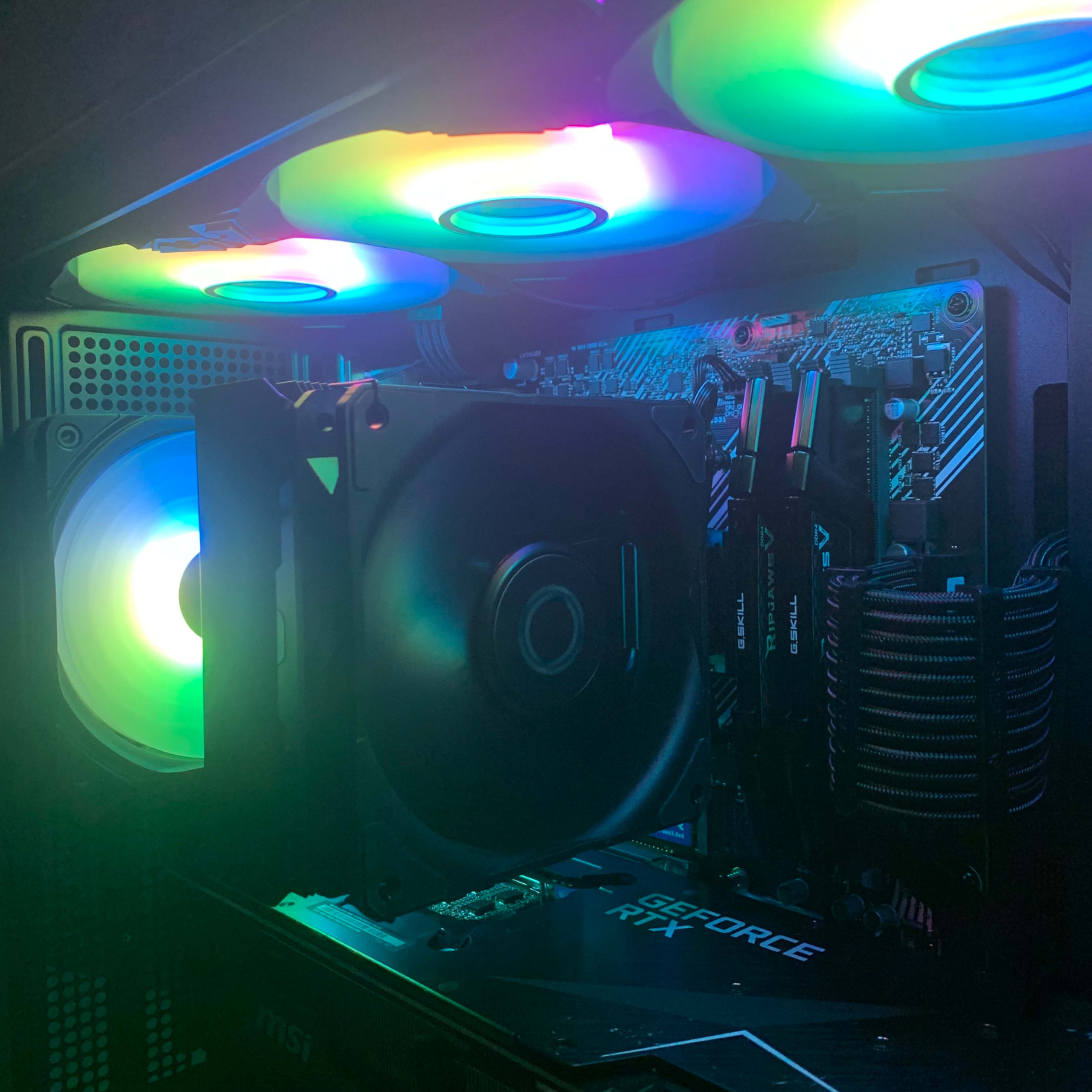 RTX 3080 TI - Ryzen 5 5600X - 32 GB RAM - 2 TB SSD - HIGH RTX 3080 TI - Ryzen 5 5600X - 32 GB RAM - 2 TB SSD - HIGH