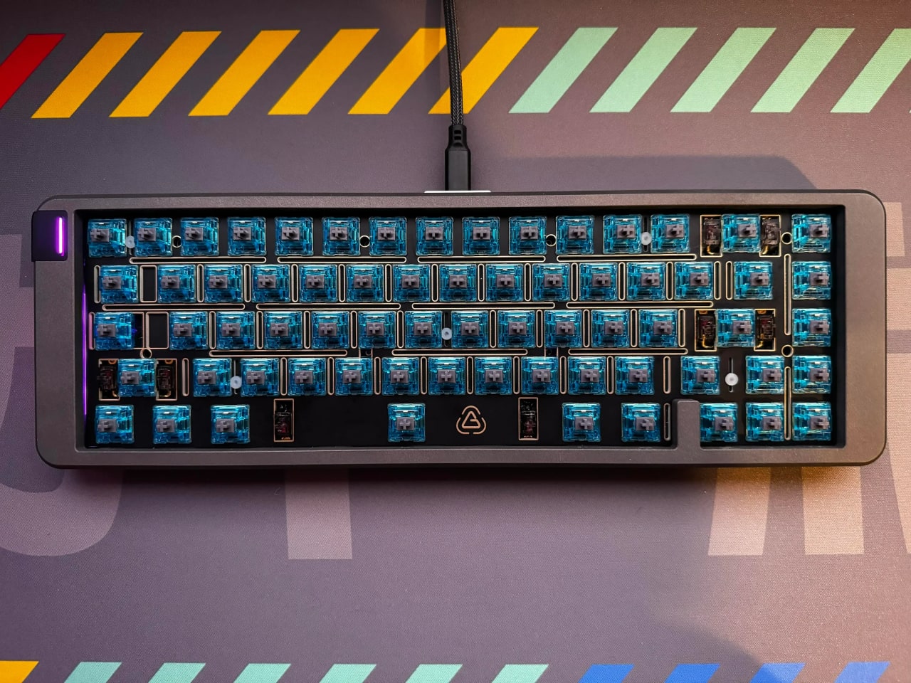 Cerakoted Gunmetal Graystudio Space65 R3 Custom Hotswappable Cerakoted Gunmetal Graystudio Space65 R3 Custom Hotswappable