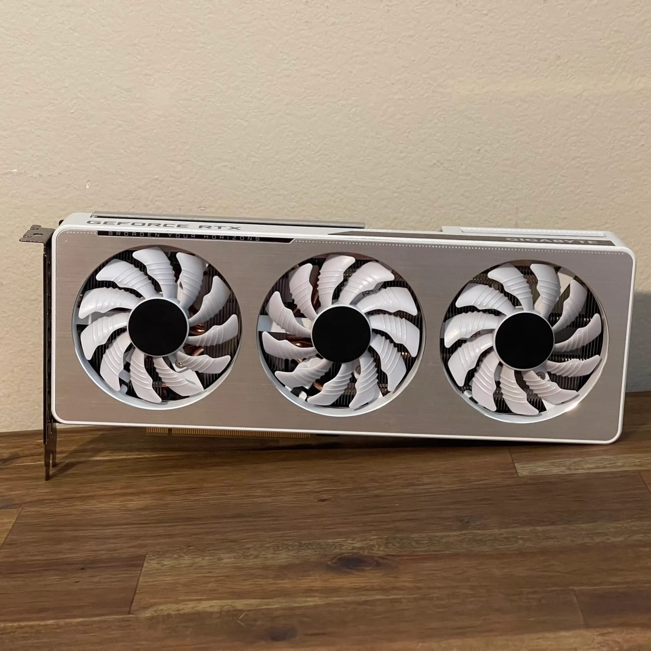 Gigabyte Vision OC 3060 Ti 8GB GPU | Jawa Gigabyte Vision OC 3060 Ti 8GB GPU | Jawa