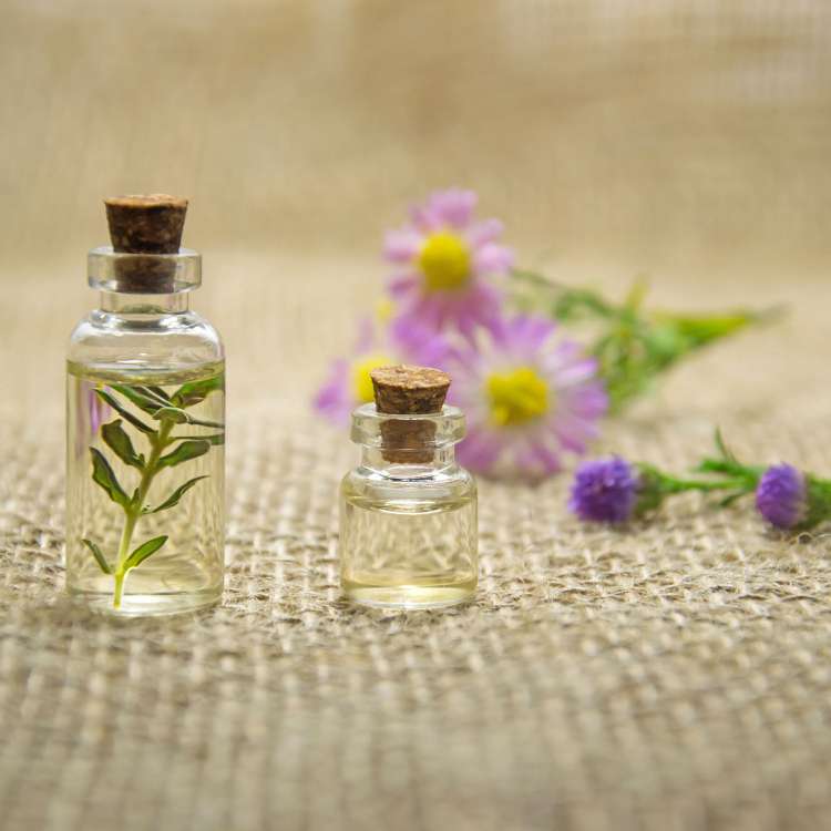 Use These 5 Essential Oils To Treat Your Erectile Dysfunction Lifehack