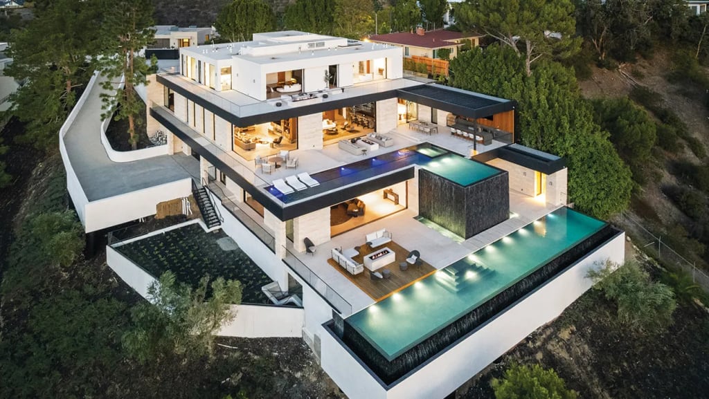 Modern Home 1 Billion Dollar