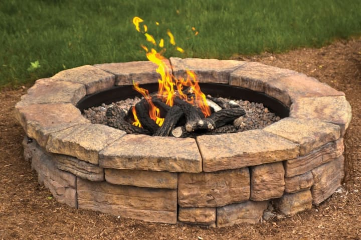 How To Build A Stacked Stone Outdoor Fire Pit - Outdoor Lighting Ideas
