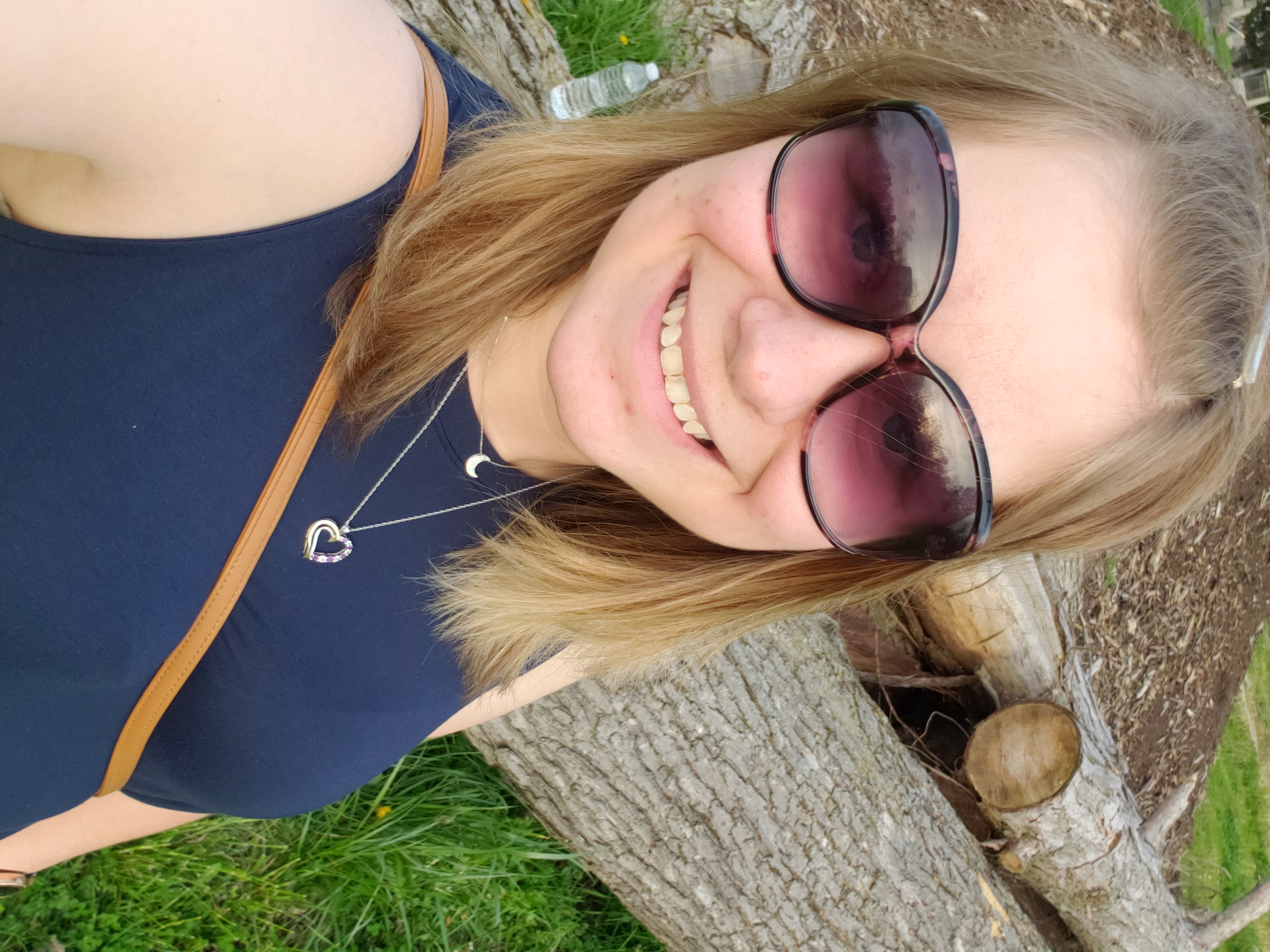 Angie Woods's Instagram, Twitter & Facebook on IDCrawl