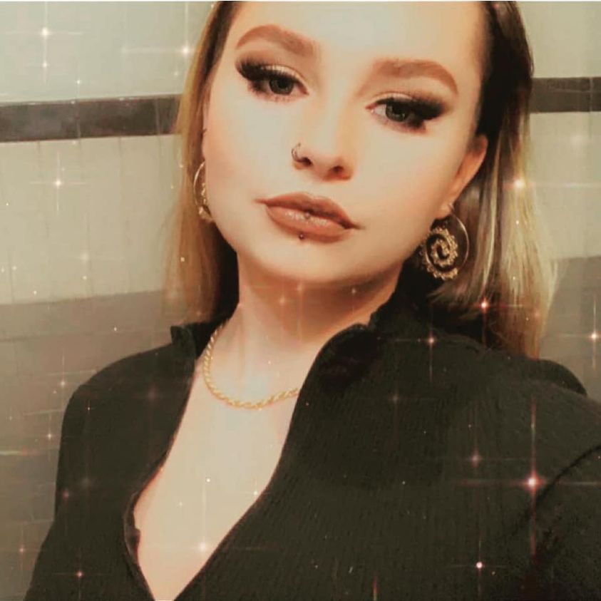 Paris Ferguson's Instagram, Twitter & Facebook on IDCrawl