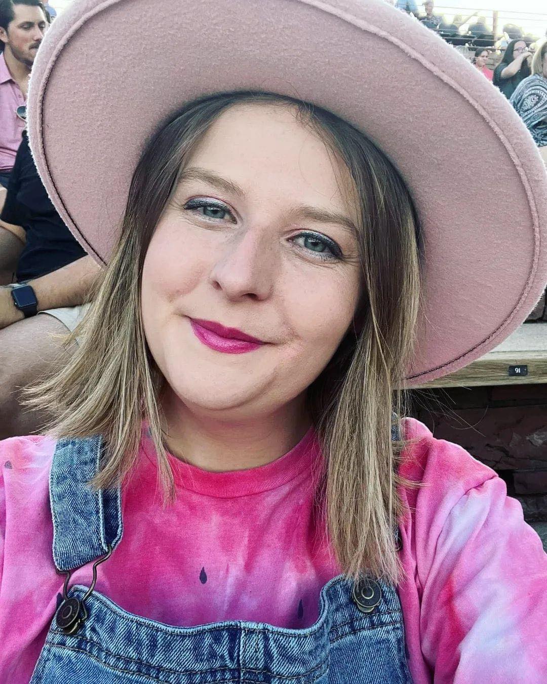 Sandra Couch's Instagram, Twitter & Facebook on IDCrawl