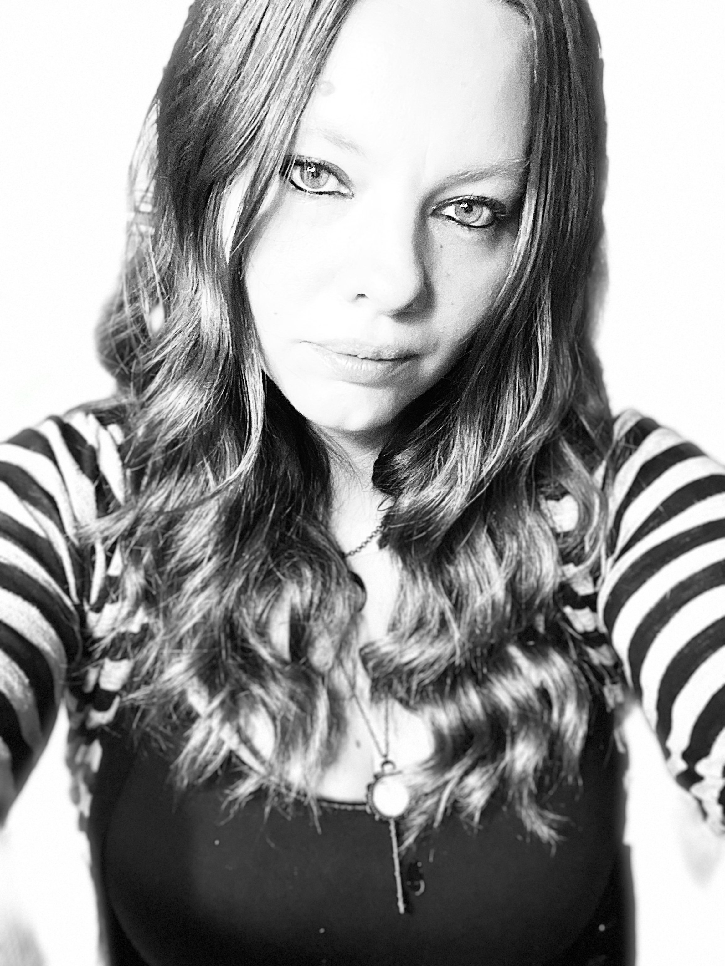 Stephanie Downard's Instagram, Twitter & Facebook on IDCrawl