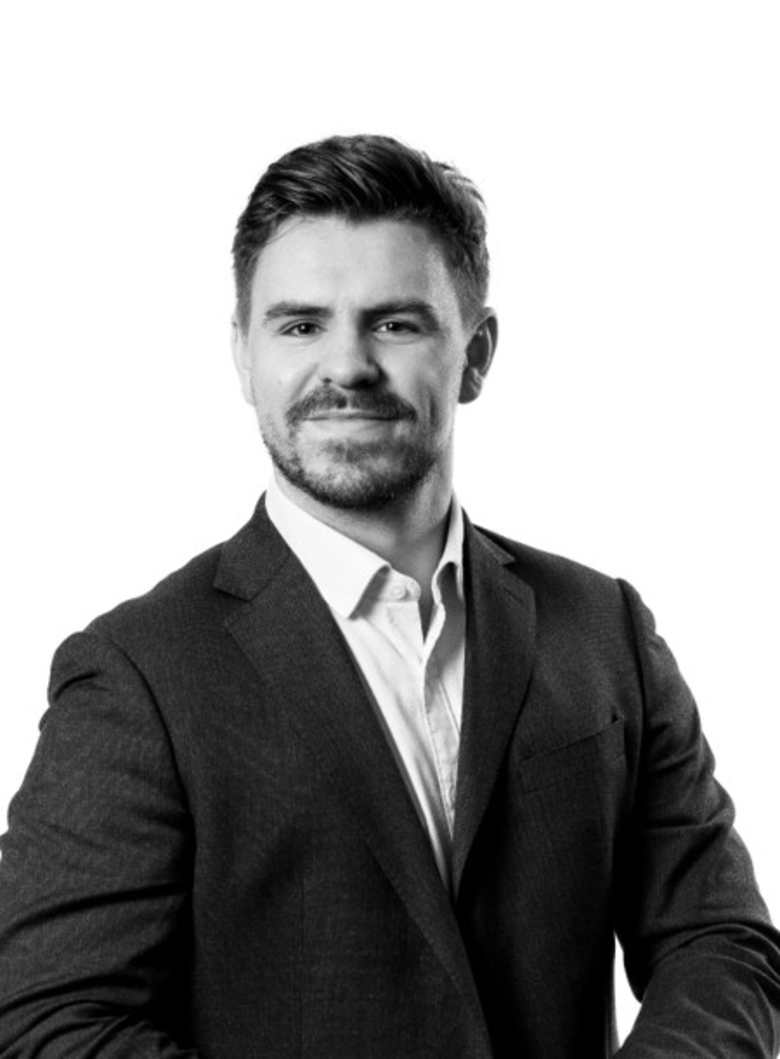 Rhys Davies | Associate – Industrial & Logistics | United Kingdom