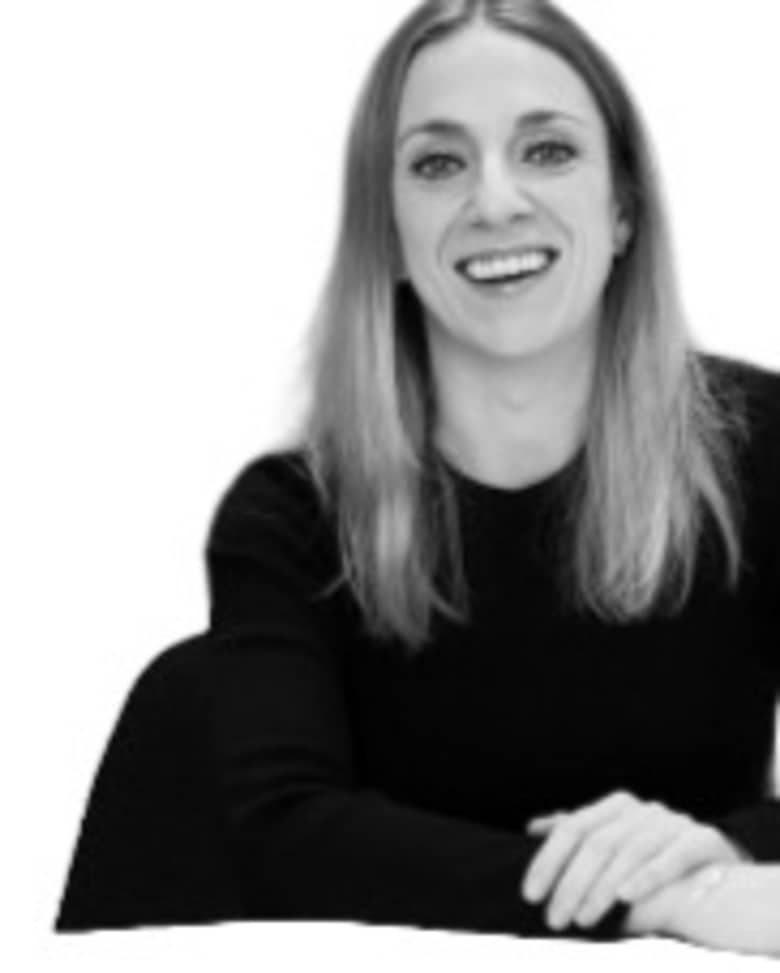 Laura Houghton | Director, EMEA Office Capital Markets | United Kingdom