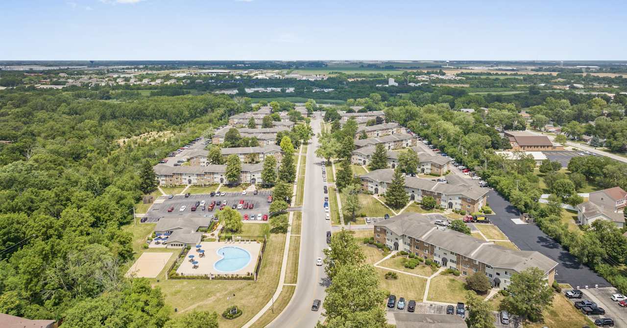 Woodlands of Crest Hill Apartments - Crest Hill - Propert...