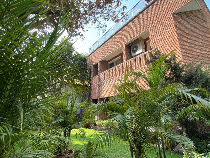 Villas, Individual houses for sale in Delhi | JLL Homes