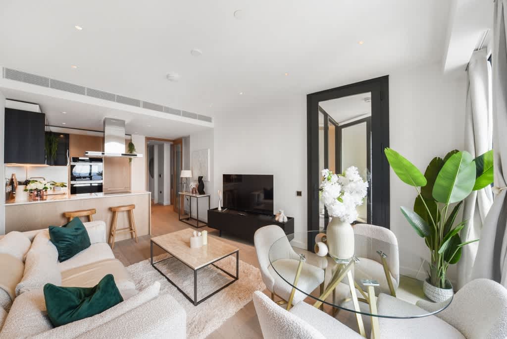 Residential Properties to rent and for sale in the UK | JLL