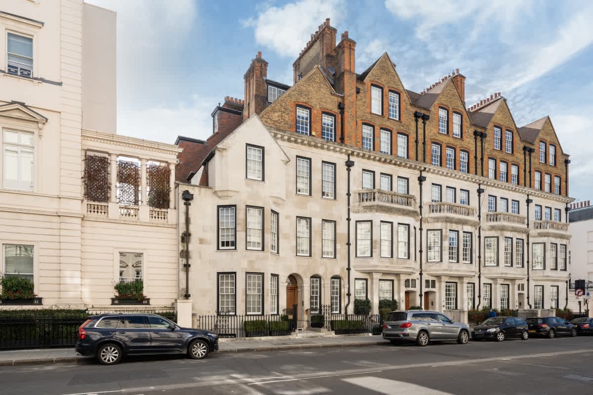 Buy an Apartment in London SW1W | JLL Residential
