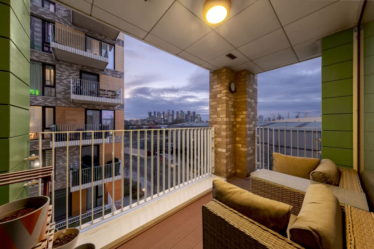 Residential Properties to rent and for sale in the UK | JLL