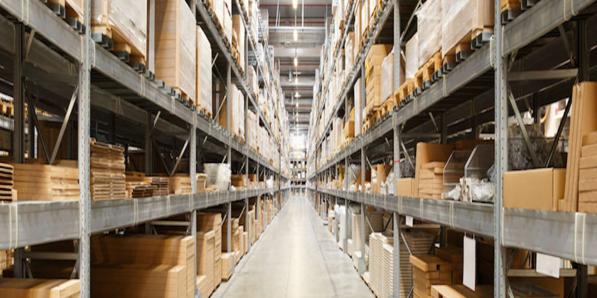 Entrepôt : définition et avantages | JLL