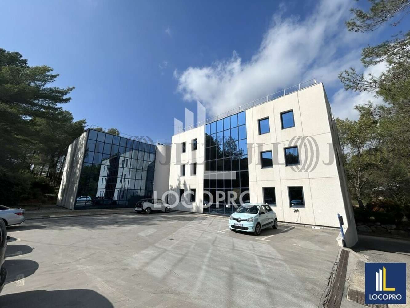 bureaux à louer - 06560 Provence-Alpes-Côte d'Azur VALBONNE (LP4306 ...