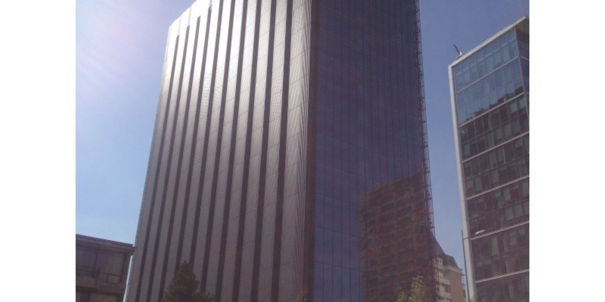 Patio Apoquindo , Los Militares 4661, Piso 4 | JLL Propiedades - CL